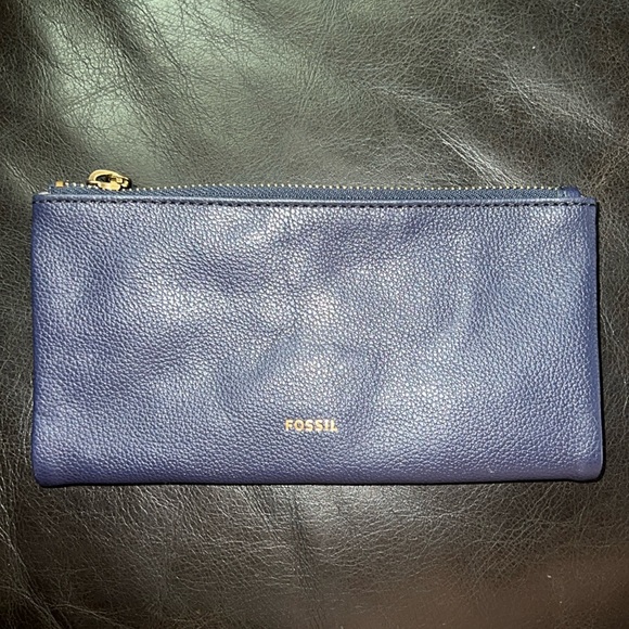 Fossil | Bags | Fossil Wallet | Poshmark